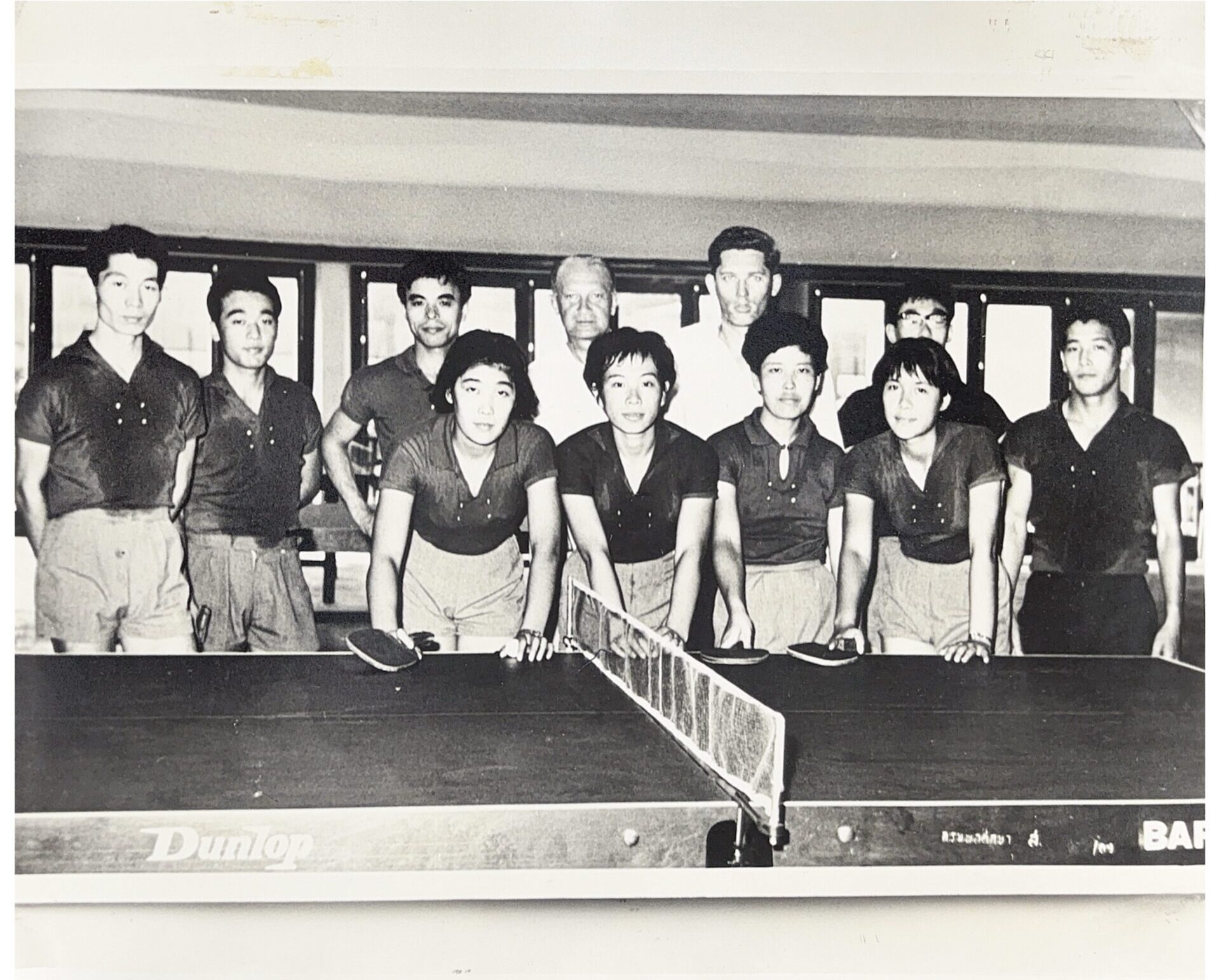 荻村伊智朗 Ichiro Ogimura Gallery 1965年頃 ビクトル・バルナと日本選手団 Viktor Barna - 荻村伊智朗 ...